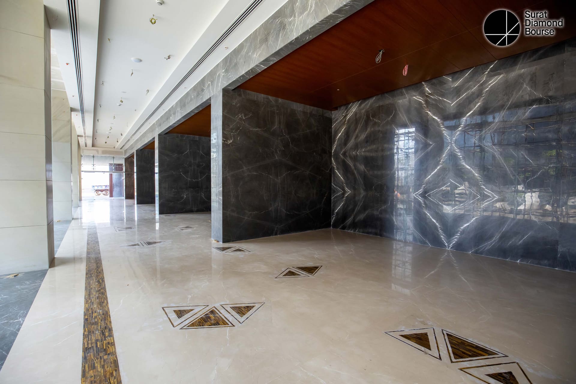 Gallery - Surat Diamond Bourse