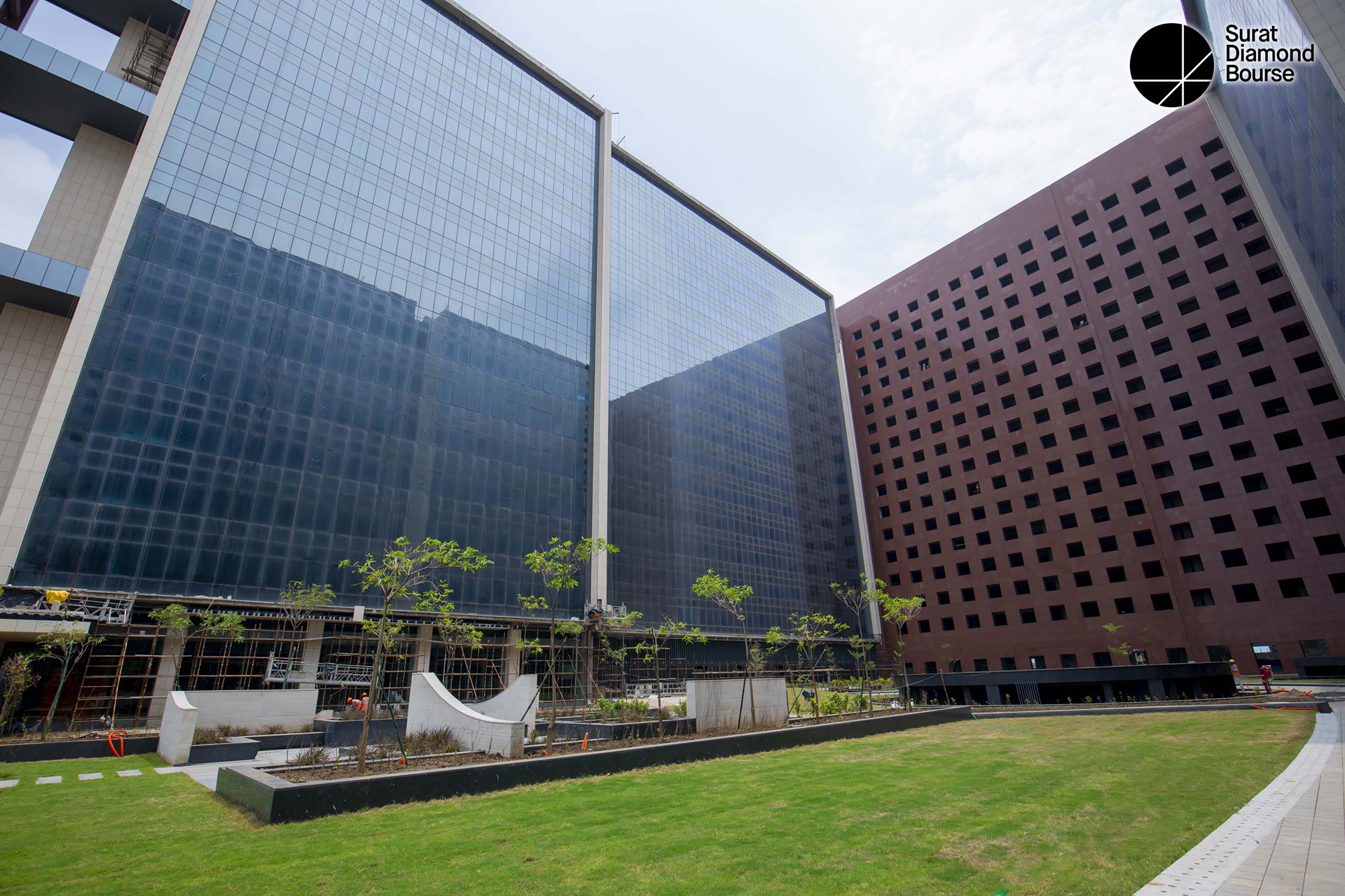 Gallery - Surat Diamond Bourse